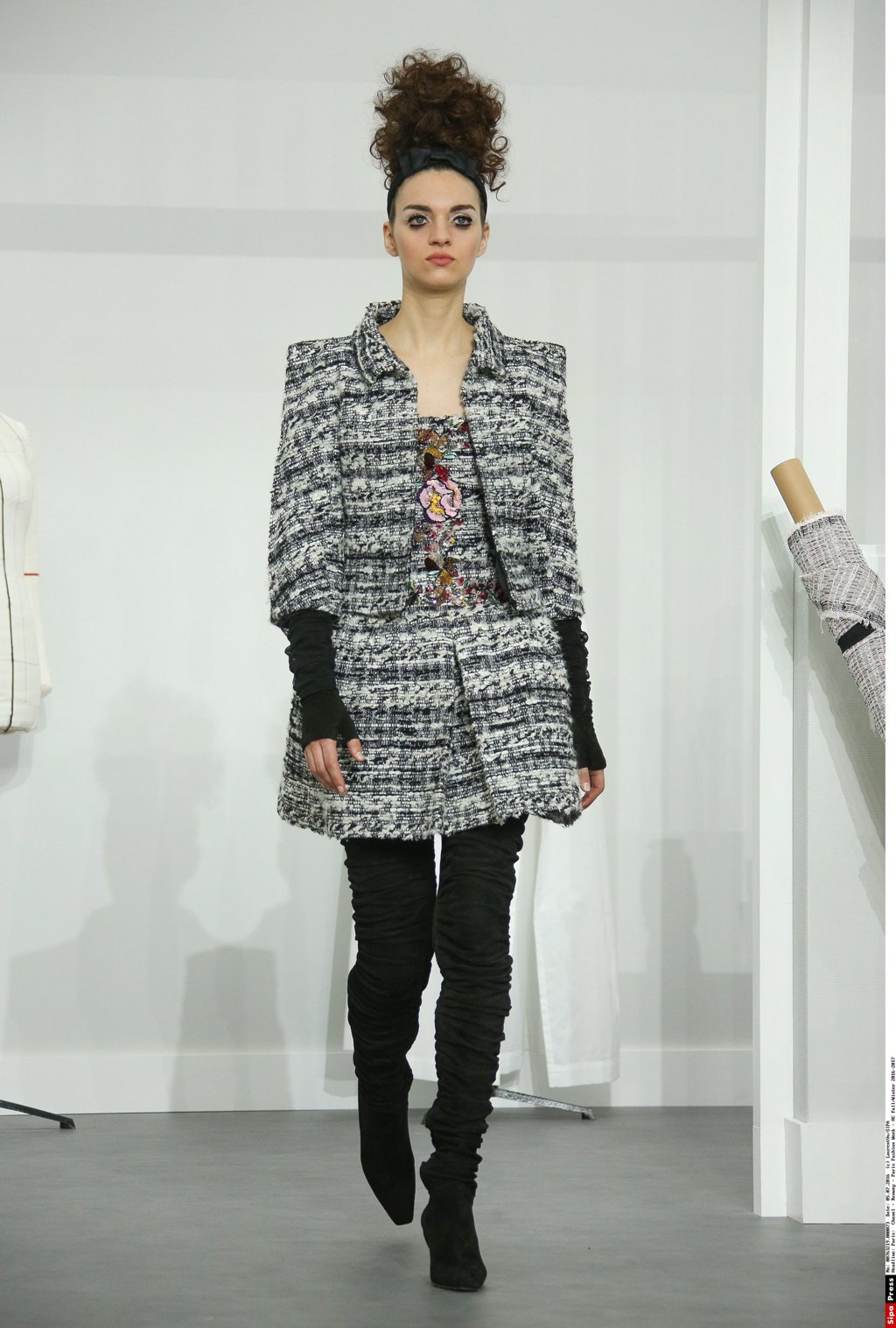 Metamoda de Alta Costura, eso que solo podría hacer Karl Lagerfeld para ...