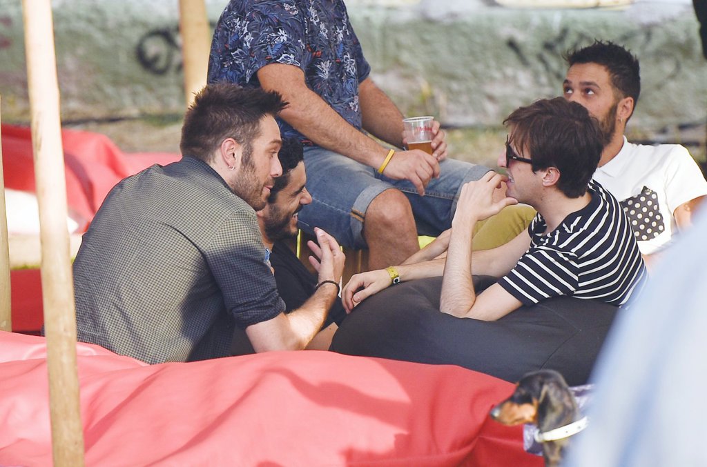 Dafne Fernández y su novio Mario Chavarría disfrutan del DCODE como dos ...