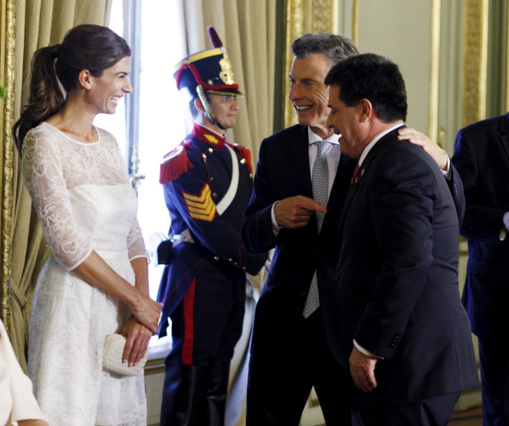 Juliana Awada (Macri) le quita los vestidos a la Reina Letizia