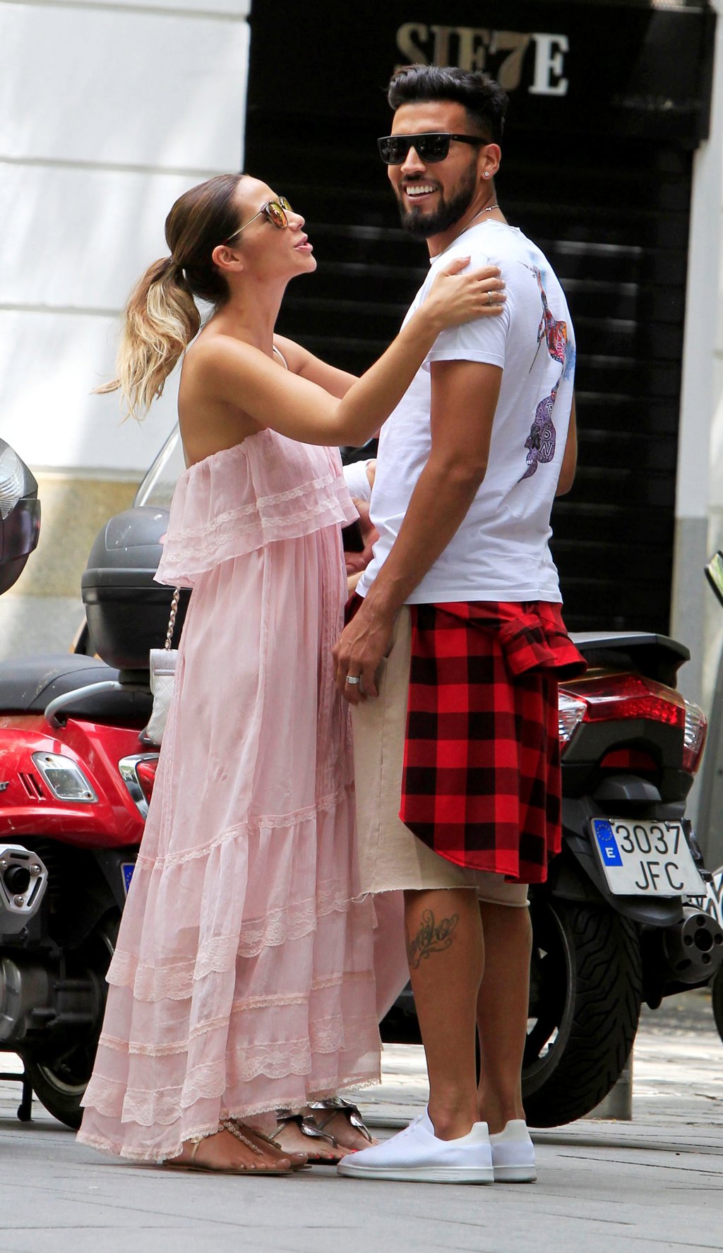 Tamara Gorro y Ezequiel Garay celebran su segundo mes de 'embarazo'