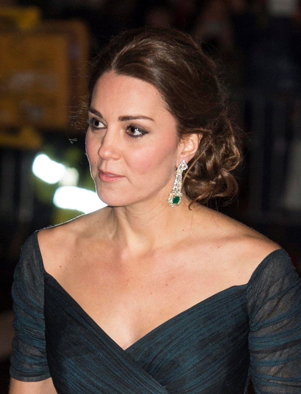 Kate Middleton 'repite' modelo de embarazada en los Bafta