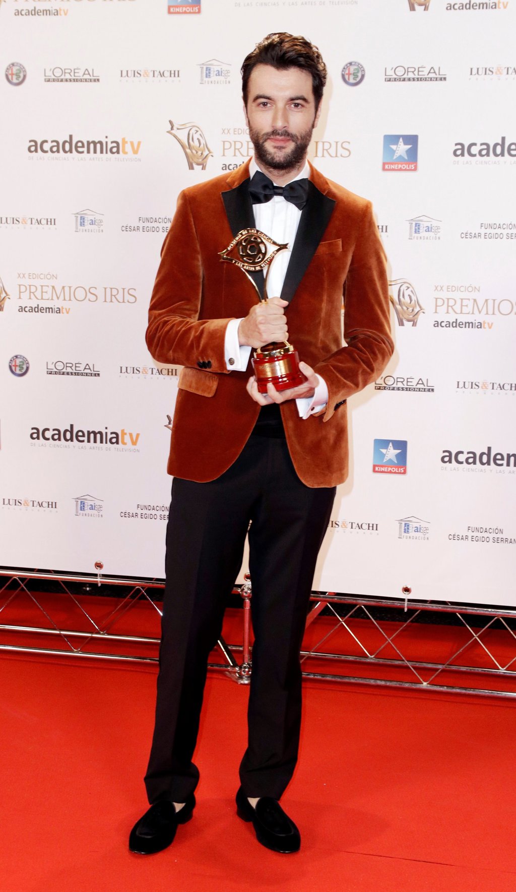 Javier Rey, estos son los 10 looks con los que nos ha conseguido enamorar