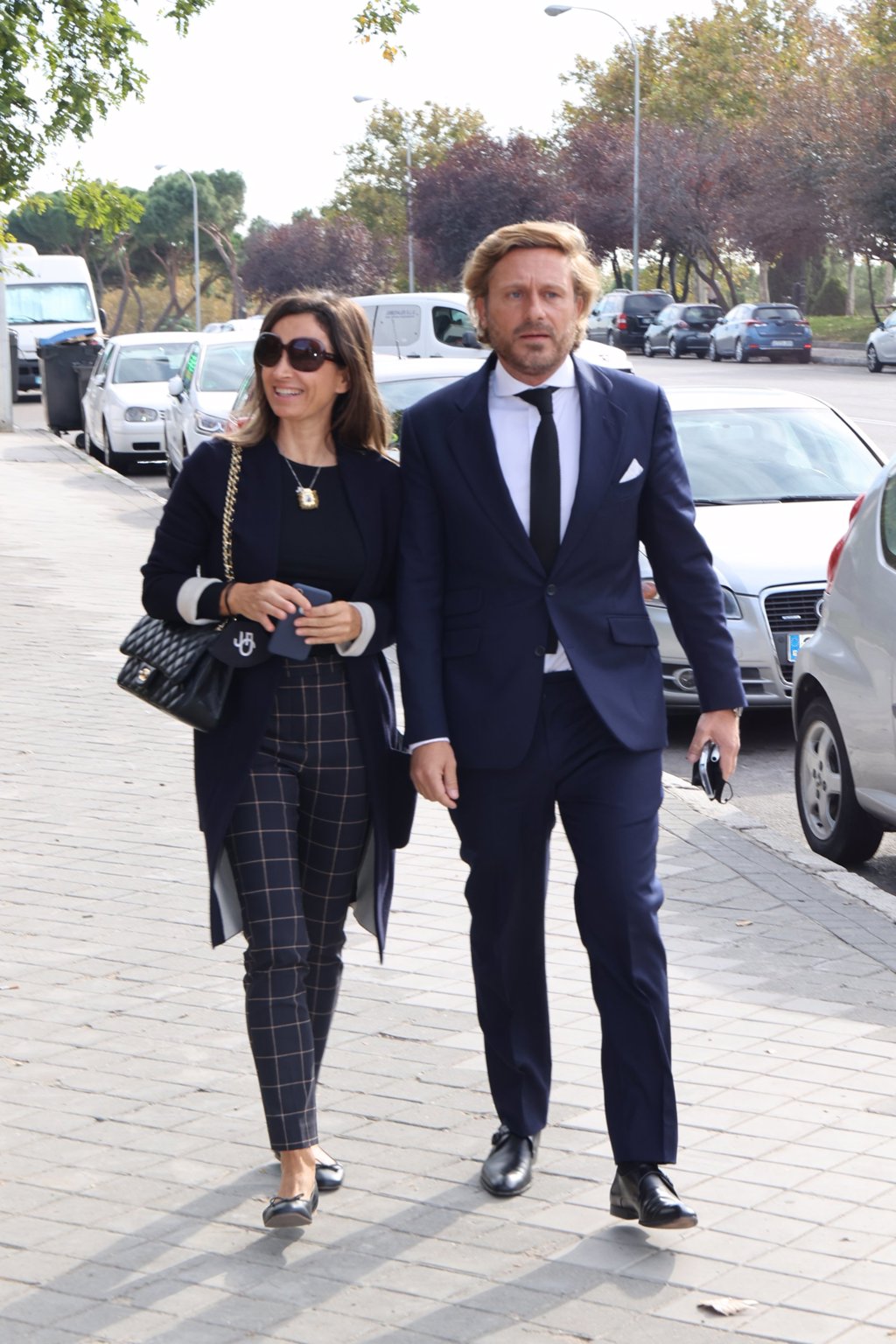 Escenas de dolor en el entierro de Concha Márquez Piquer. Ramiro ...