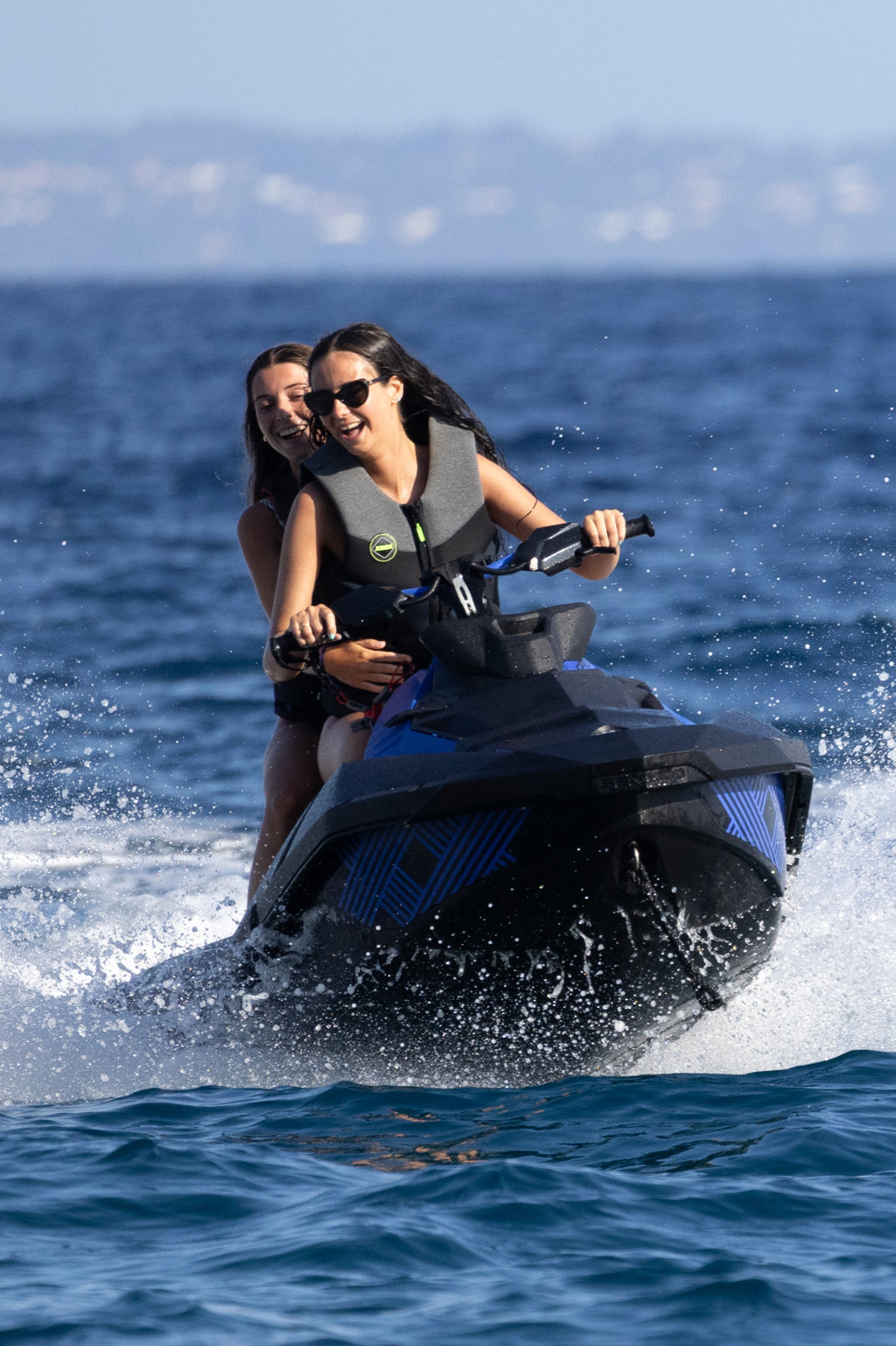 ¡A toda velocidad! Victoria Federica surca las aguas de Ibiza en una ...