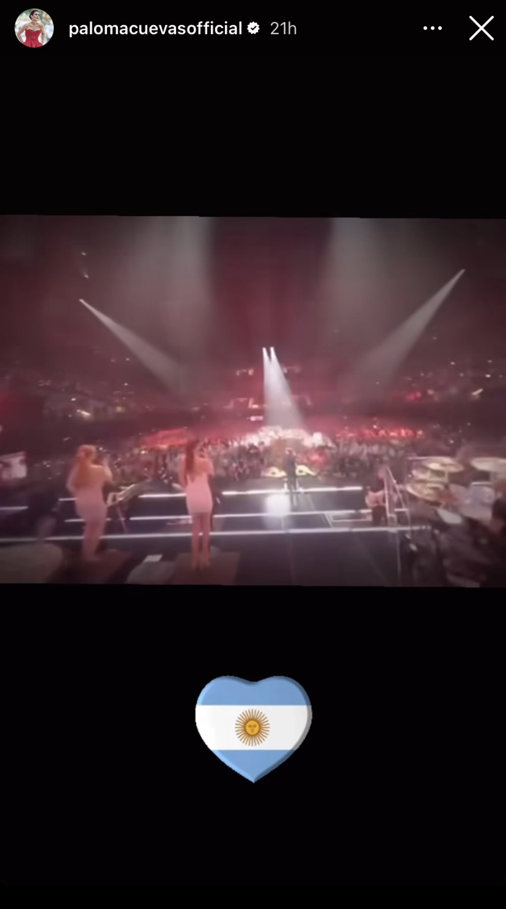 Paloma Cuevas, inseparable de Luis Miguel durante su gira mundial. ¡Su cariñoso gesto de apoyo ...