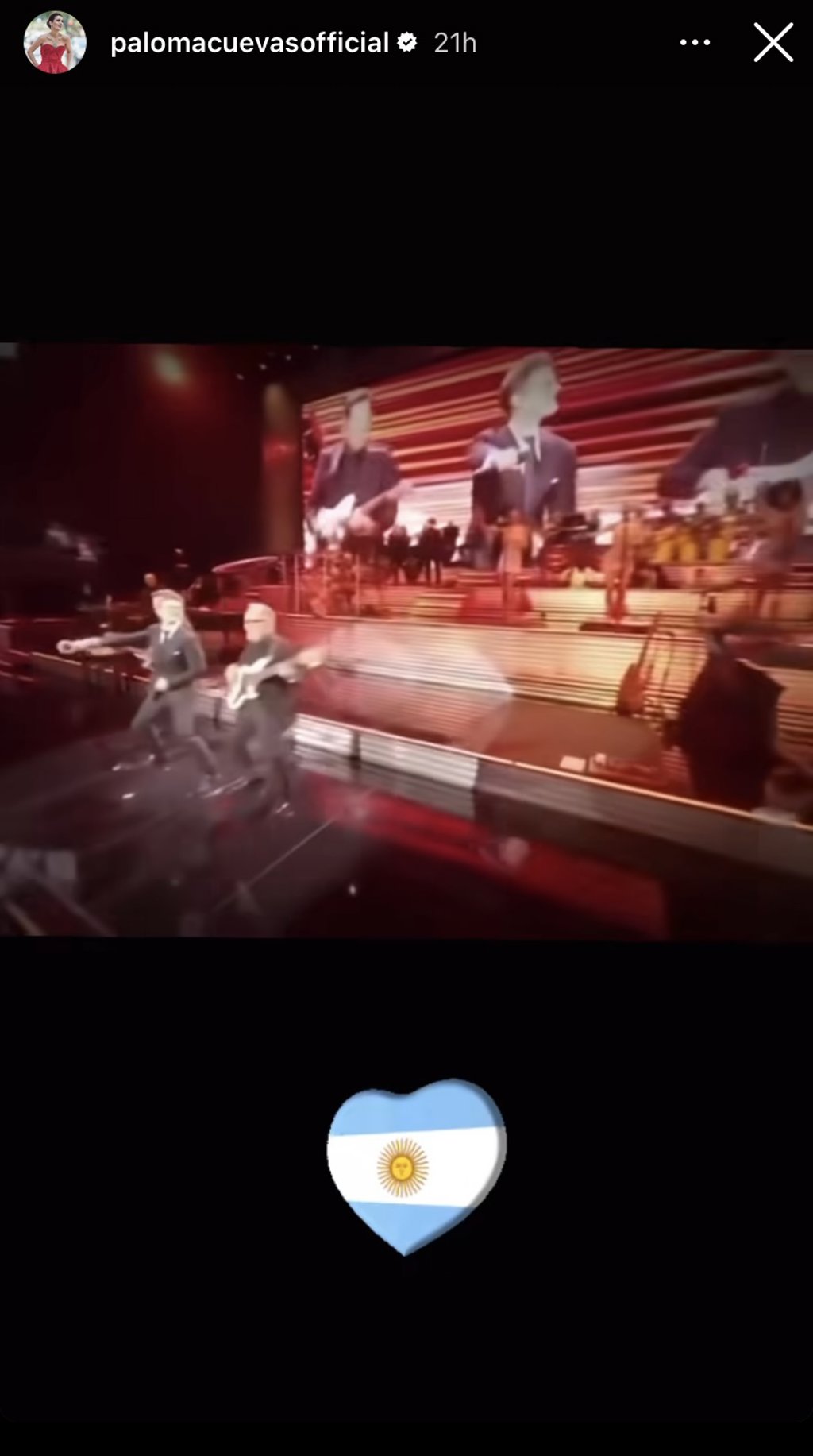 Paloma Cuevas, inseparable de Luis Miguel durante su gira mundial. ¡Su cariñoso gesto de apoyo ...