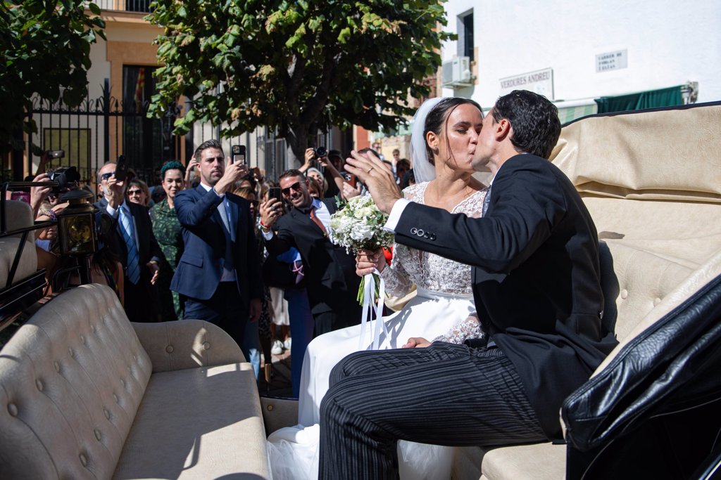 Carolina Monje luce un vestido de novia soñado en su boda con Álex Lopera