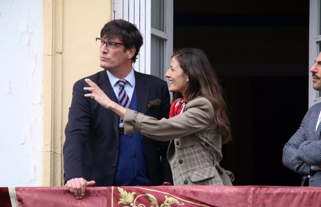 Luis Medina, sus imágenes más cómplices con Clara Caruana ante la ...