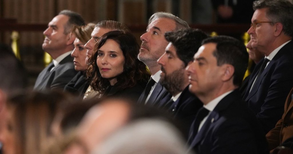Las familias de las víctimas de la dana reciben el consuelo de los ...