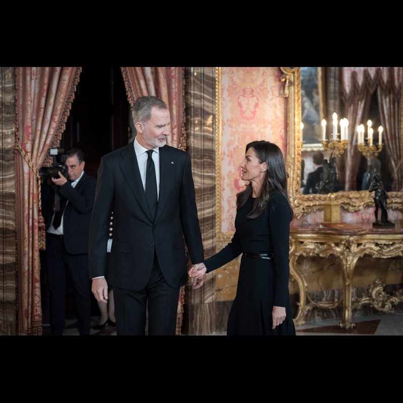 La Reina Letizia, de luto riguroso por la muerte del Papa Francisco en ...
