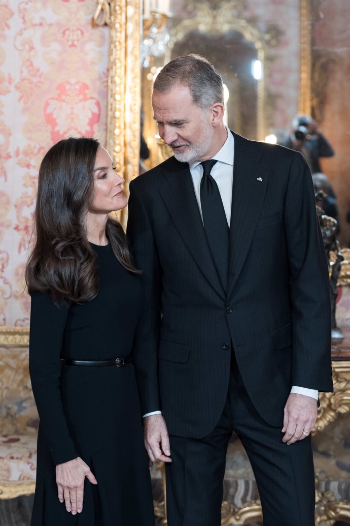 La Reina Letizia, de luto riguroso por la muerte del Papa Francisco en ...