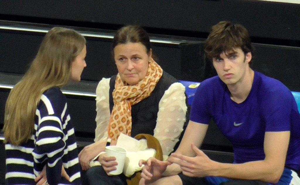 Pablo Urdangarín, su apasionado beso a Johanna Zott tras una 'regañina ...