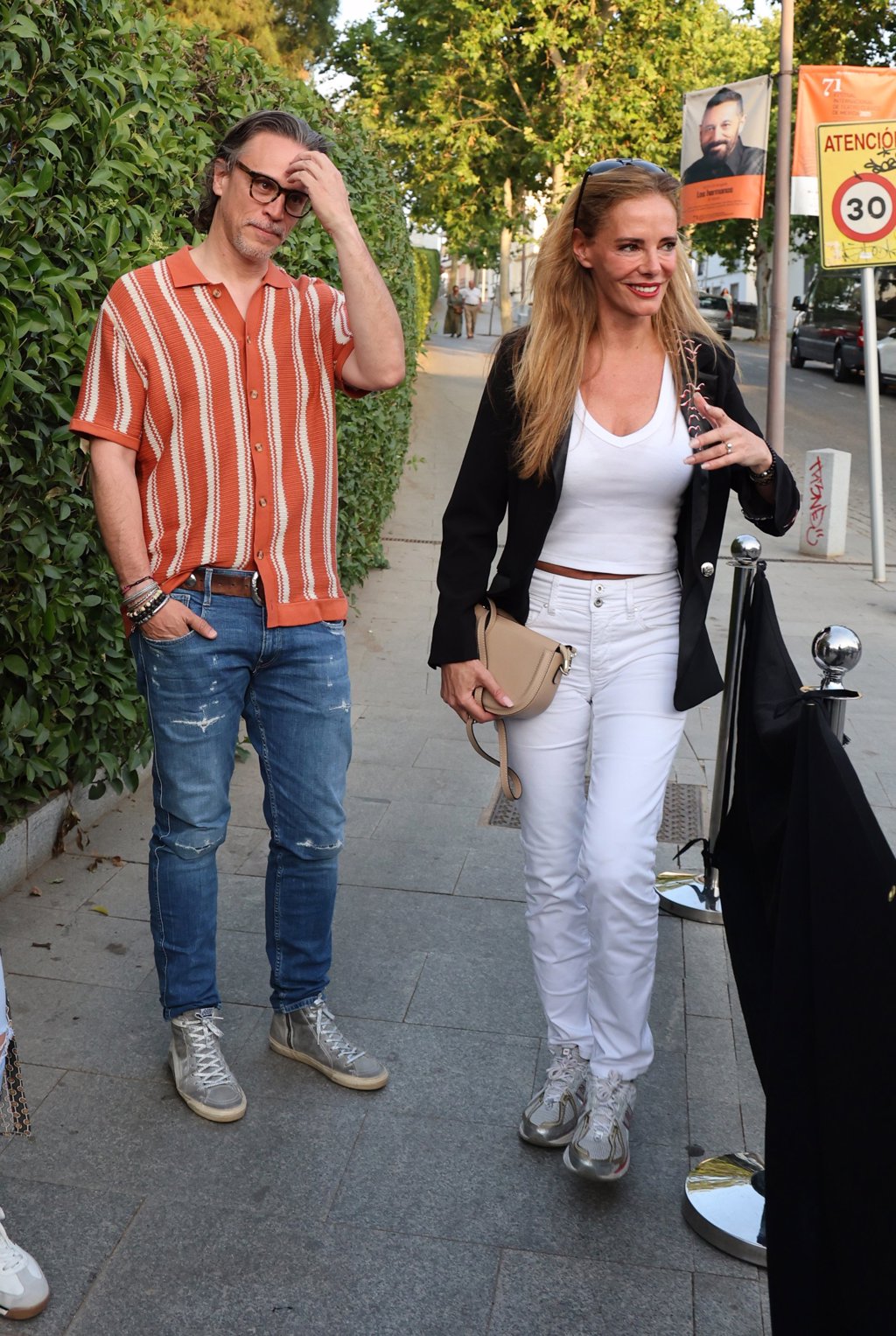 Paula Vázquez e Ignacio Sagnier oficializan su relación asistiendo de ...