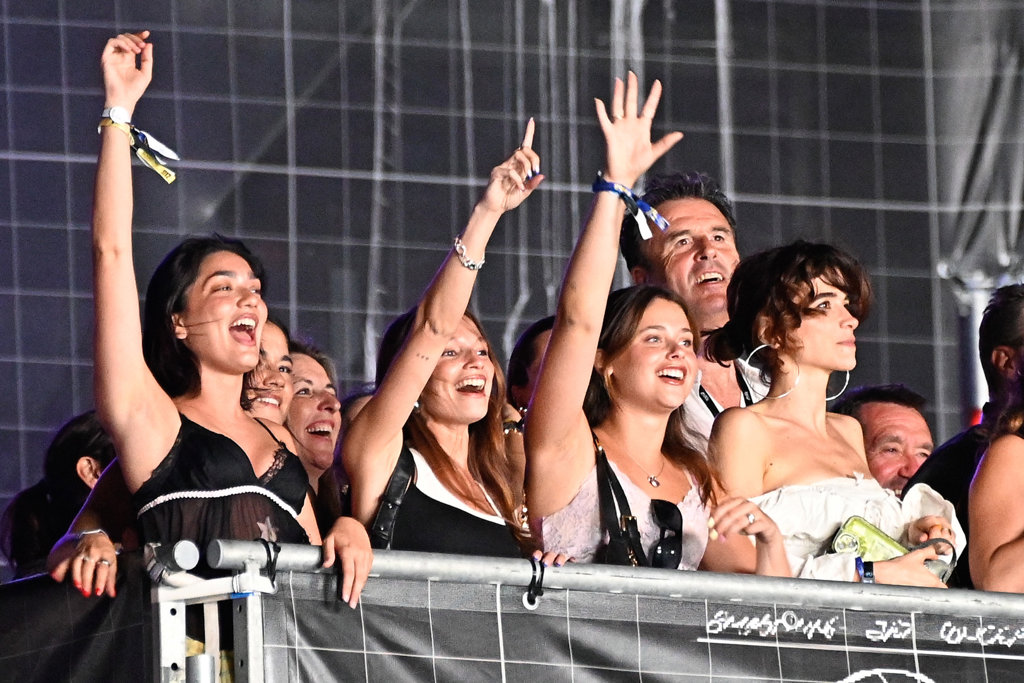 Elsa Pataky arrasa con su look 'festivalero' en el Mad Cool durante sus ...