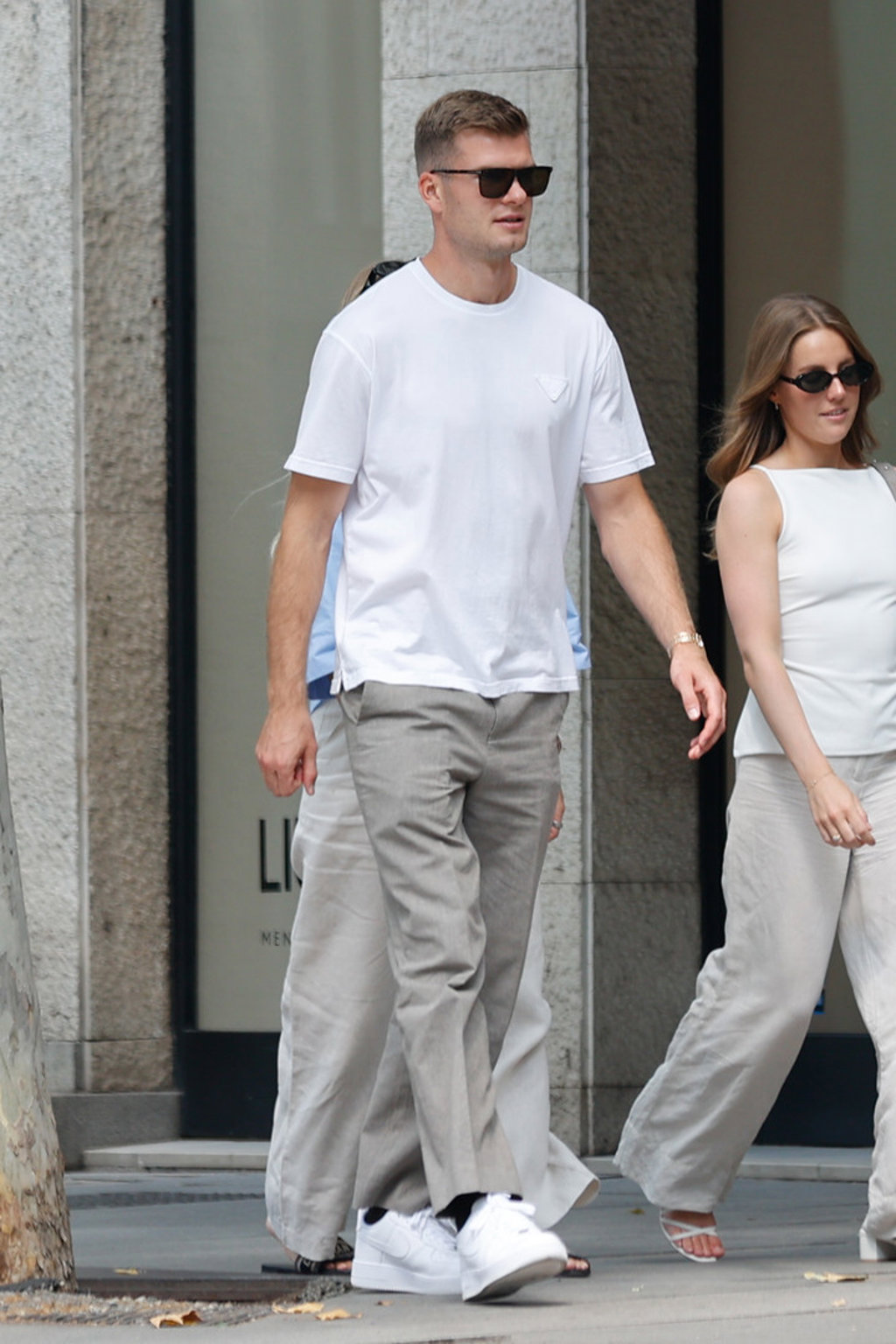 Alexander Sorloth y Lena Selnes, de paseo por las calles de la capital ...