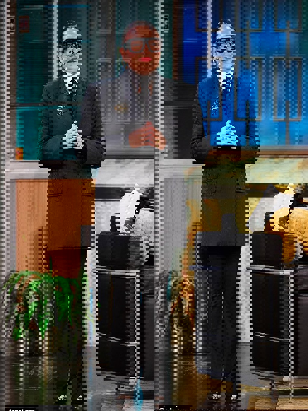 Candela Peña vuelve a conquistar 'La Revuelta' con un look masculino ...