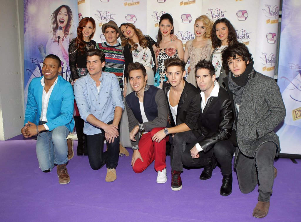 Paula, Bustamante y su hija Daniela fans incondicionales de Violetta