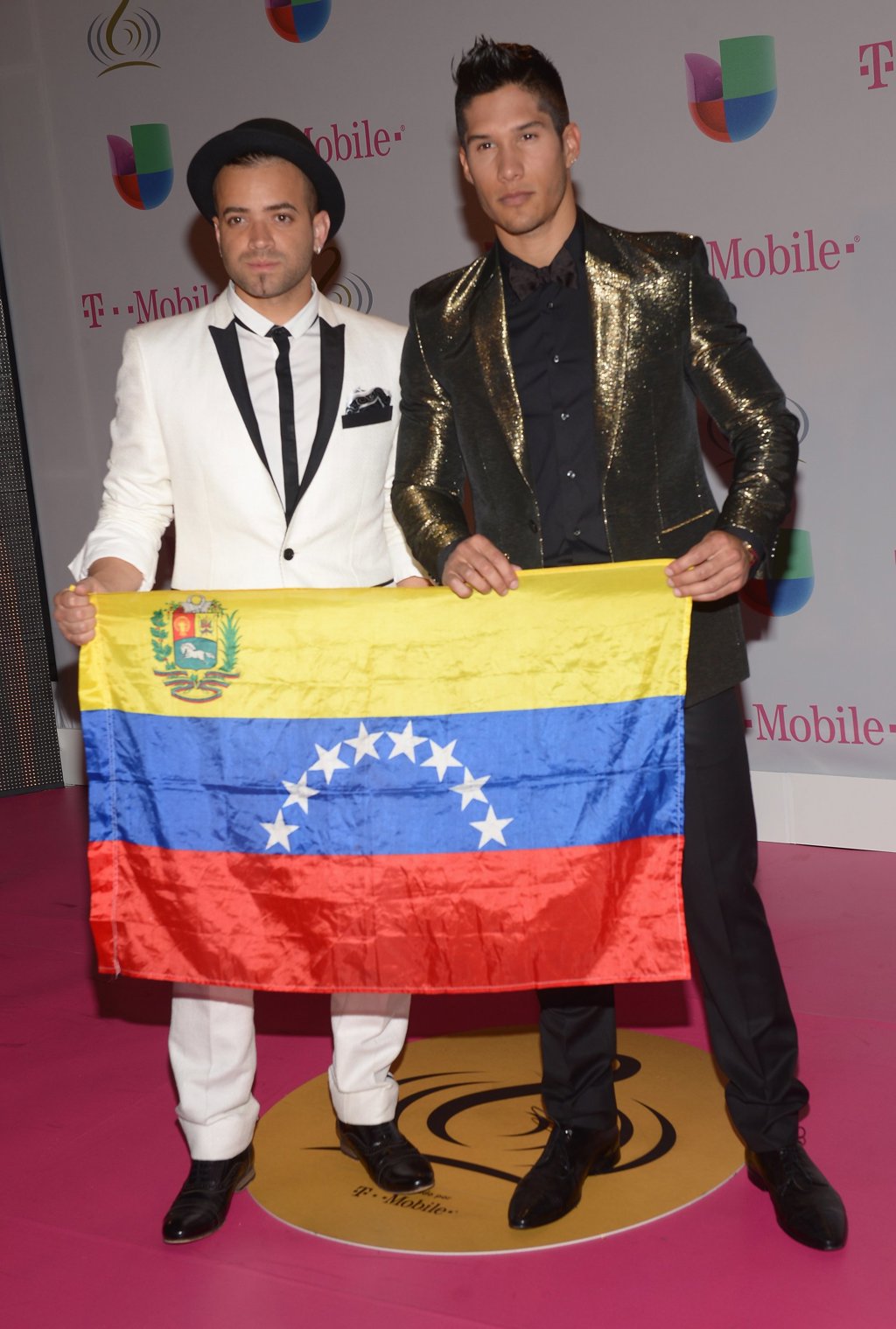 Marc Anthony arrasa en los Premios Lo Nuestro de Univisión mientras que ...