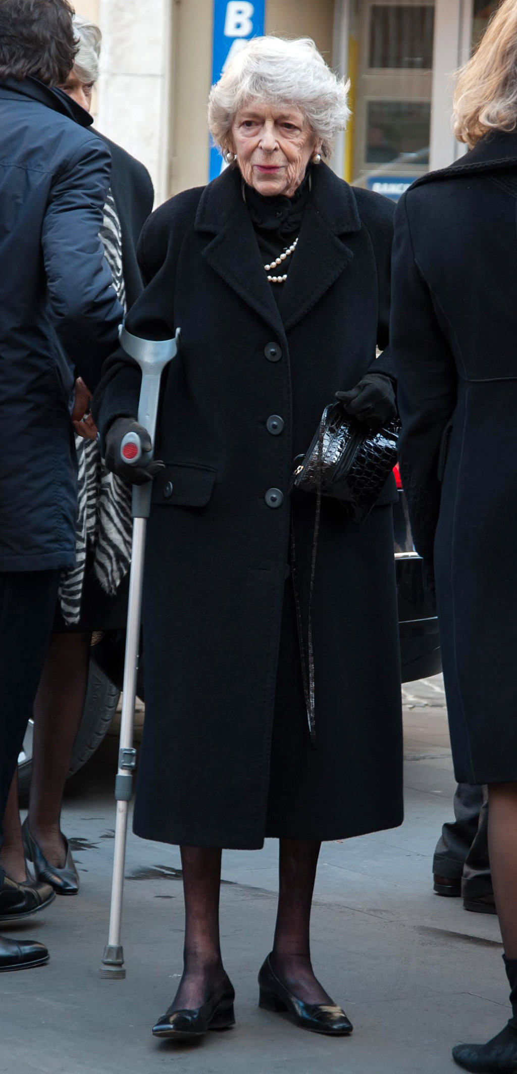 Álex Lecquio, acude en representación de la famila al funeral de su tío ...