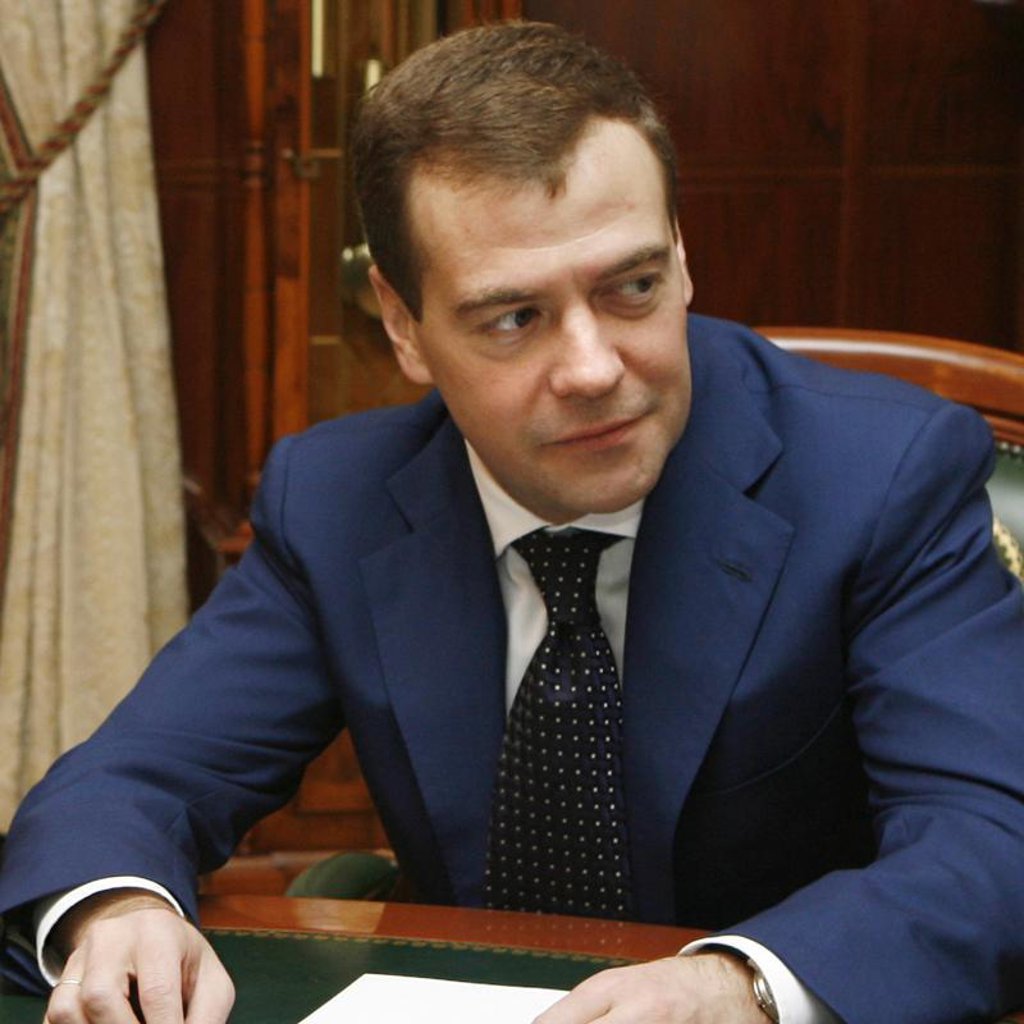 Medvedev es nombrado oficialmente candidato a las Presidencia de Rusia ...