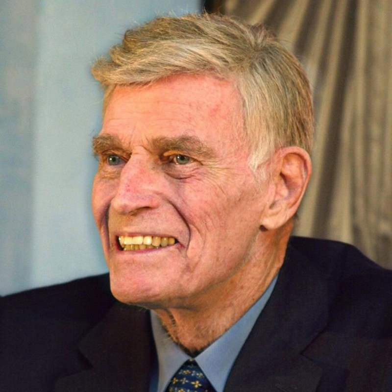 El actor Charlton Heston fallece a los 84 años de edad