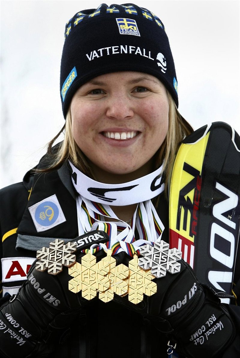 Anja Paerson se retira tras 14 años en la elite