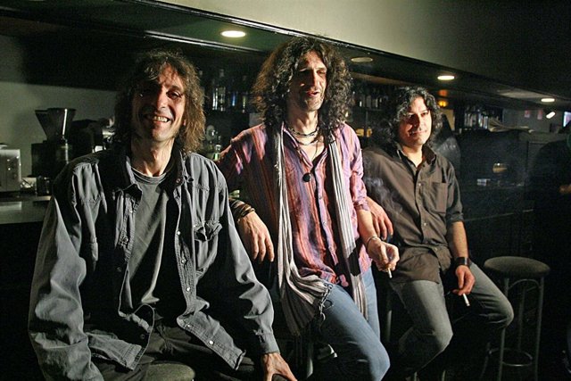 Extremoduro aparece por sorpresa y presenta un tema inédito