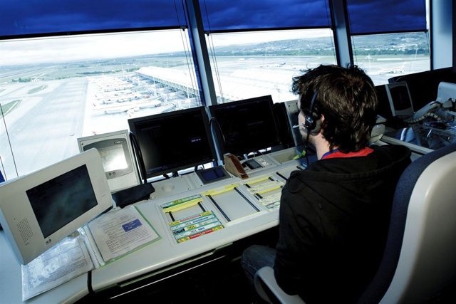 El jefe de la torre de control de Gibraltar gestiona la transición en ...