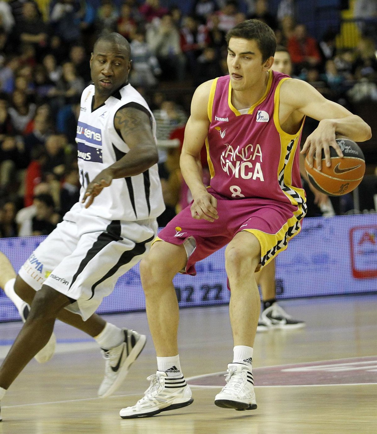 Baloncesto.- Satoransky, Charles García, Gist, Alhaji Mohammed y Marcus ...