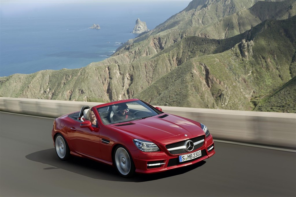 Mercedes-Benz actualiza la gama de los descapotables SLK y SL