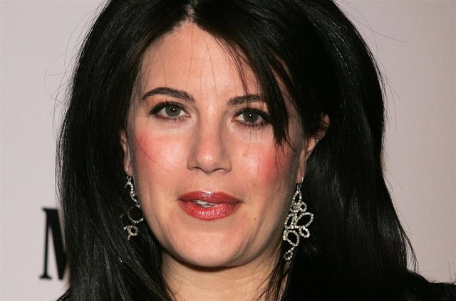 Se subastan 32 objetos y ropa de la amante más conocida de Bill Clinton ...