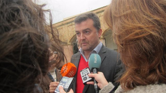 Maíllo (IULV-CA) aboga por derogar la reforma laboral, realizar una ... Maíllo (IULV-CA) aboga por derogar la reforma laboral, realizar una ...