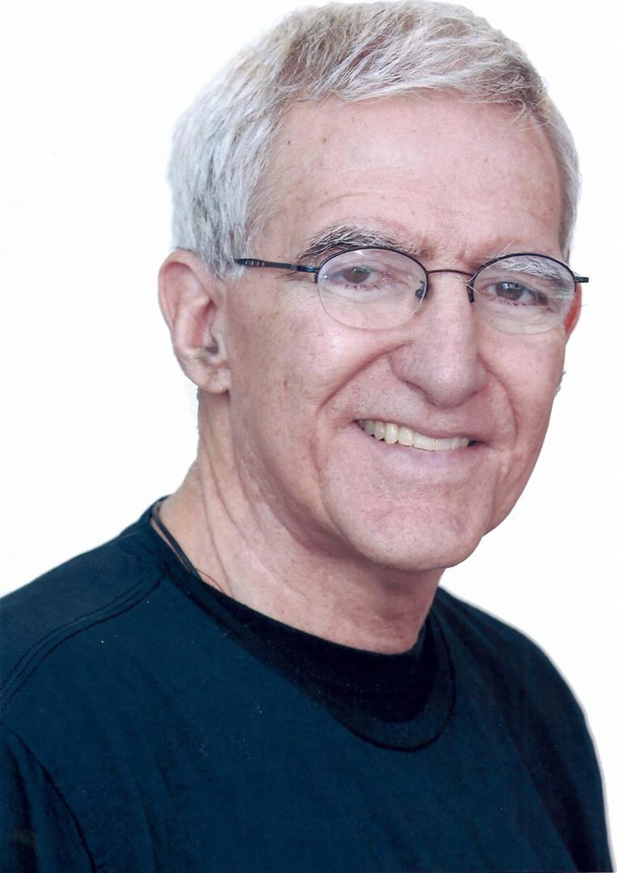 F.Comillas.- El catedrático de la Universidad de California Teófilo F ...