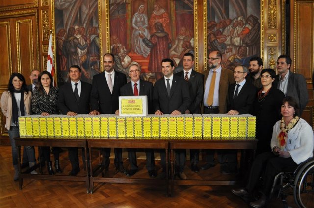 803 de los 947 ayuntamientos de Catalunya llevarán la reforma local al TC