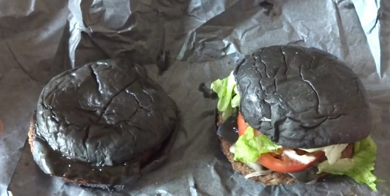 'Kuro Burger': Todo sobre la hamburguesa negra de Burger King Japón