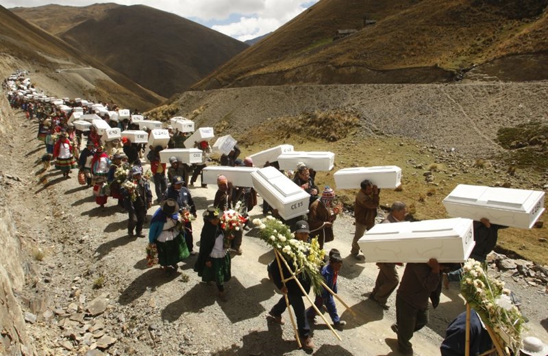 Peruanos Recuerdan La Matanza De Putis Y Exigen Justicia Al Gobierno