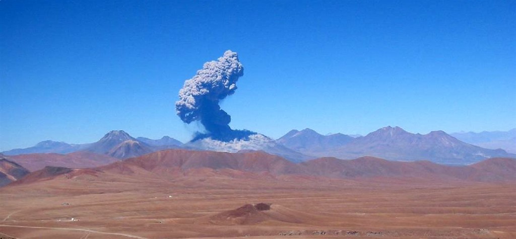 Los cinco volcanes más activos en Chile en 30 años