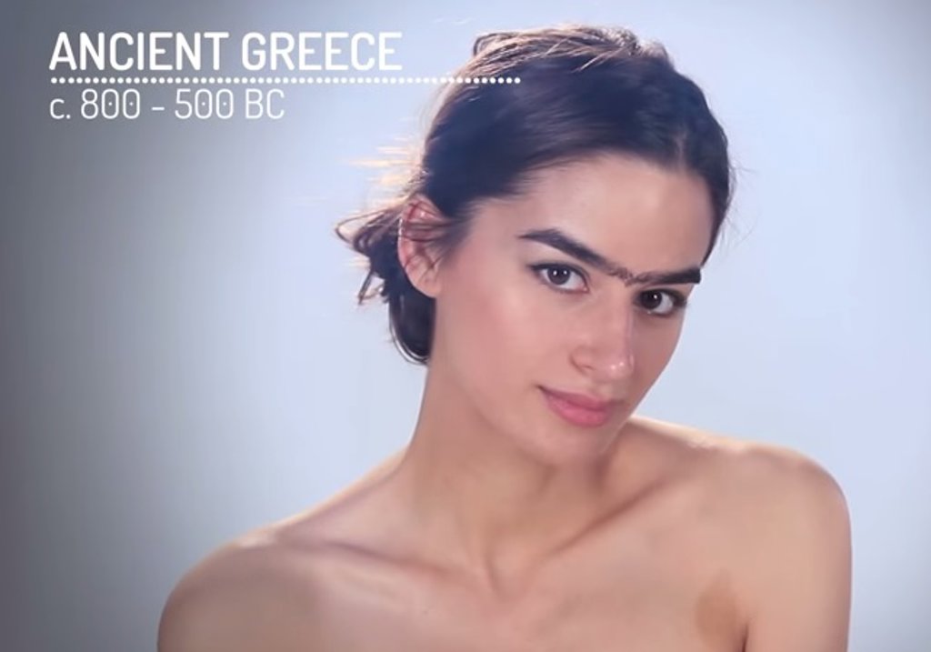 La evolución del maquillaje en la mujer a lo largo de la historia