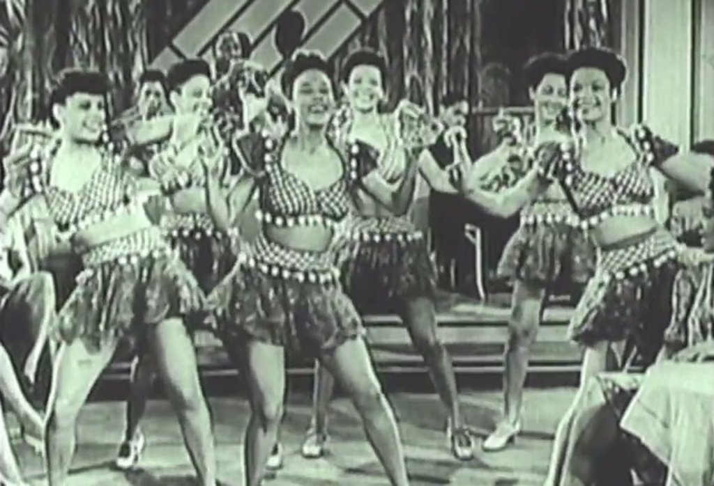 Alice Barker, de 102 años, ve sus vídeos de cuando era bailarina por ...