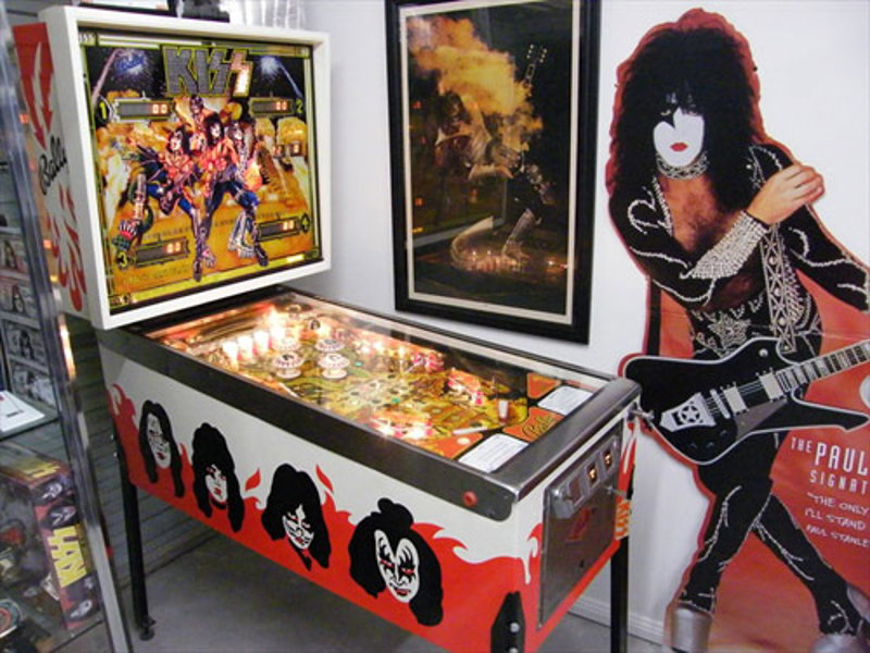 Los 13 productos más locos del merchandising de Kiss
