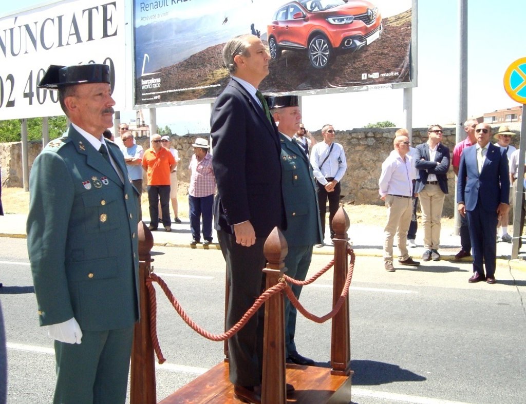 El director general de la Guardia Civil recuerda a ETA que lo único que ...