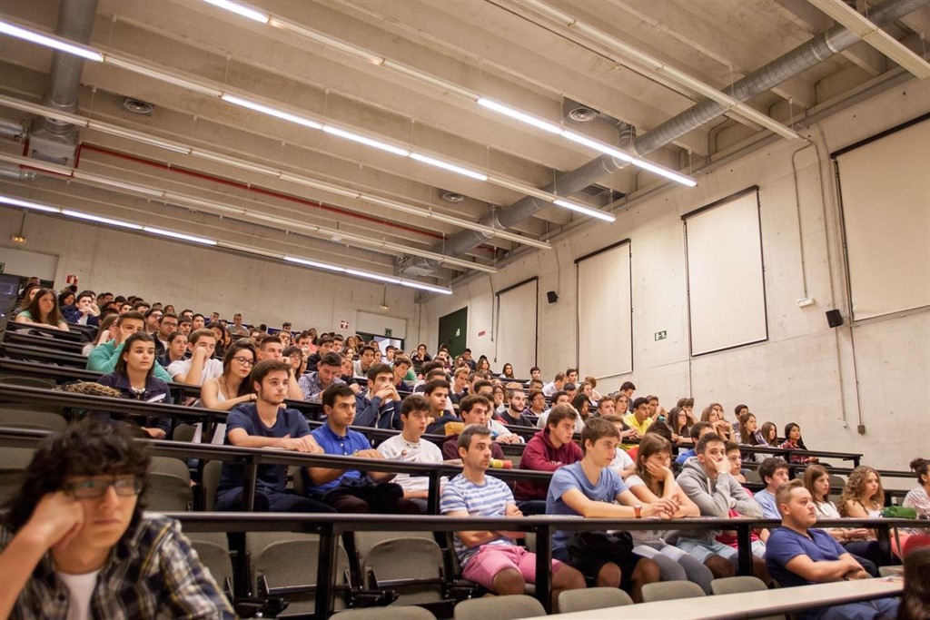 Unos 7.000 estudiantes de grado inician el curso en la UPNA
