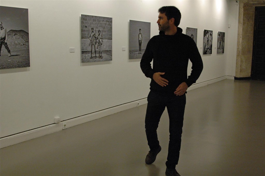 Aitor Lara presenta sus fotografías en el Museo de Teruel