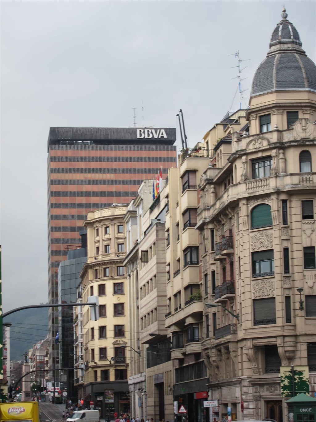 Primark abrirá una tienda en el emblemático edificio del BBVA en Bilbao