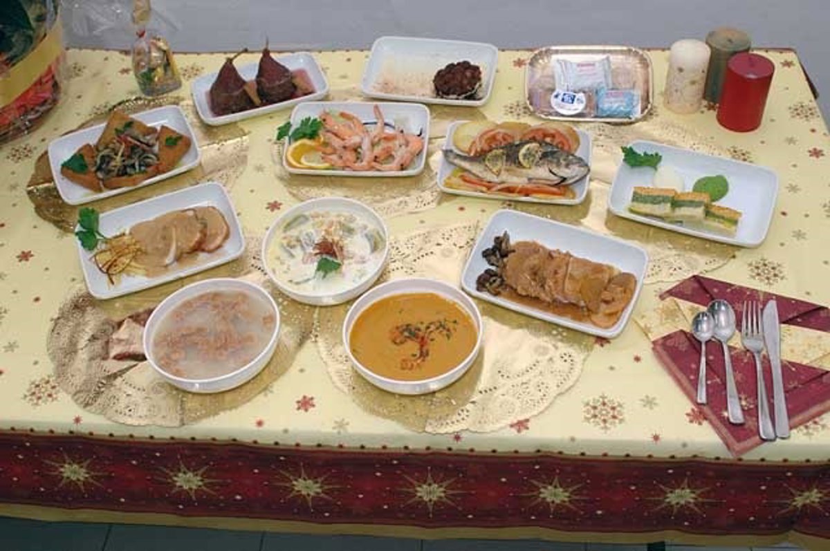 El Complejo Hospitalario elabora menús navideños para sus pacientes