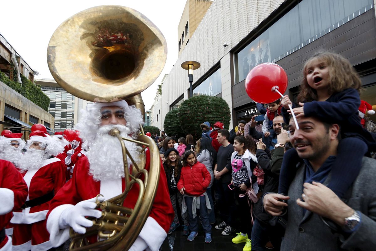 Galería: así llega Papá Noel a las ciudades de todo el mundo
