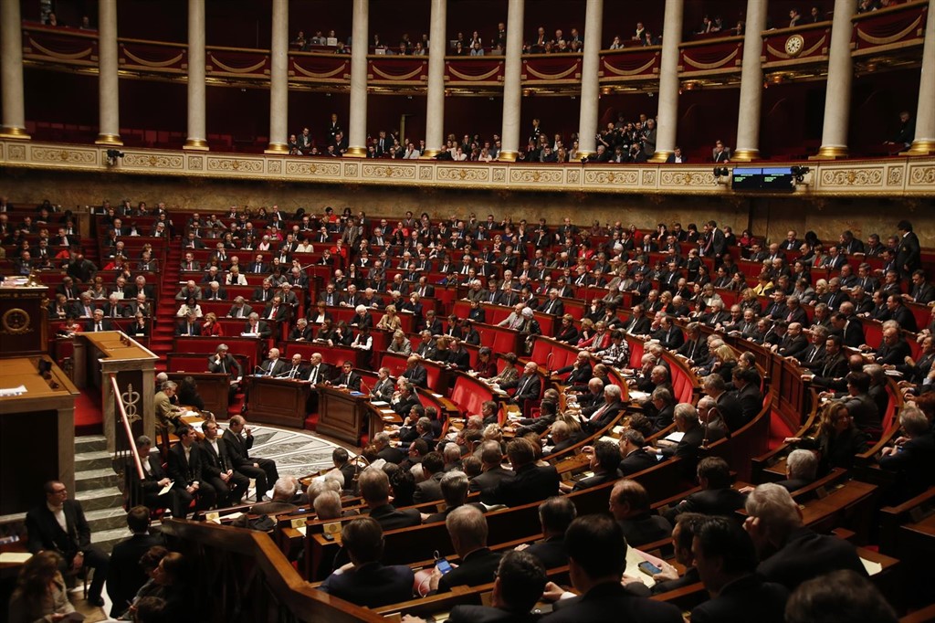 La Asamblea Nacional francesa aprueba la reforma constitucional