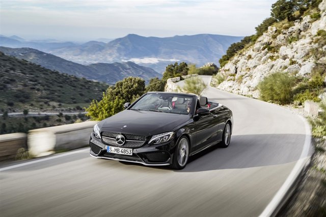 Mercedes-Benz presenta el primer descapotable de la Clase C