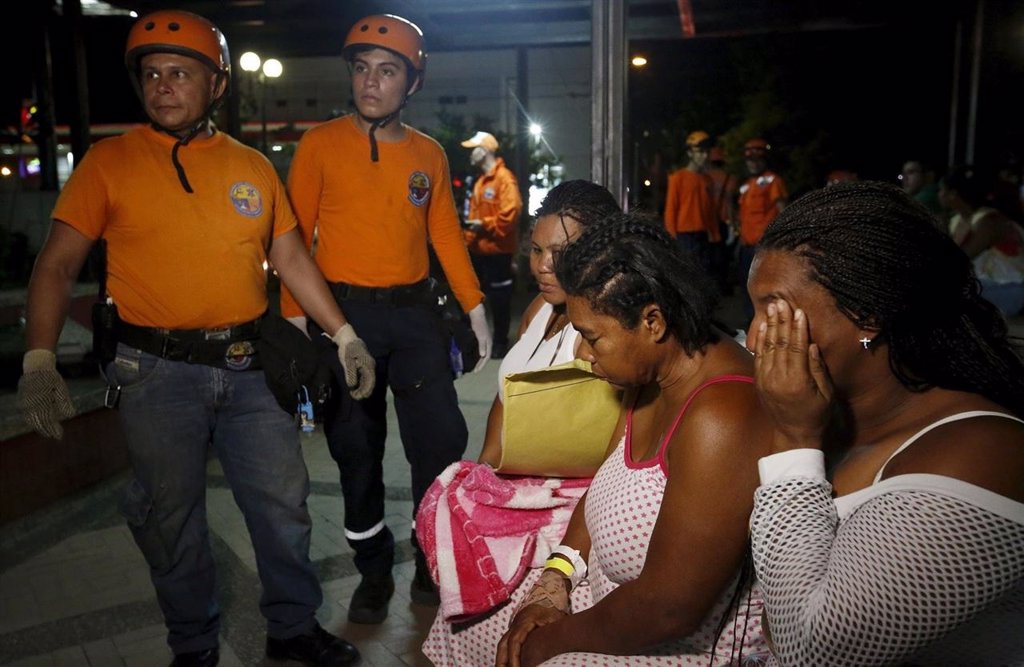 El Gobierno Ecuatoriano Confirma 235 Muertos Y 1 557 Heridos Por El