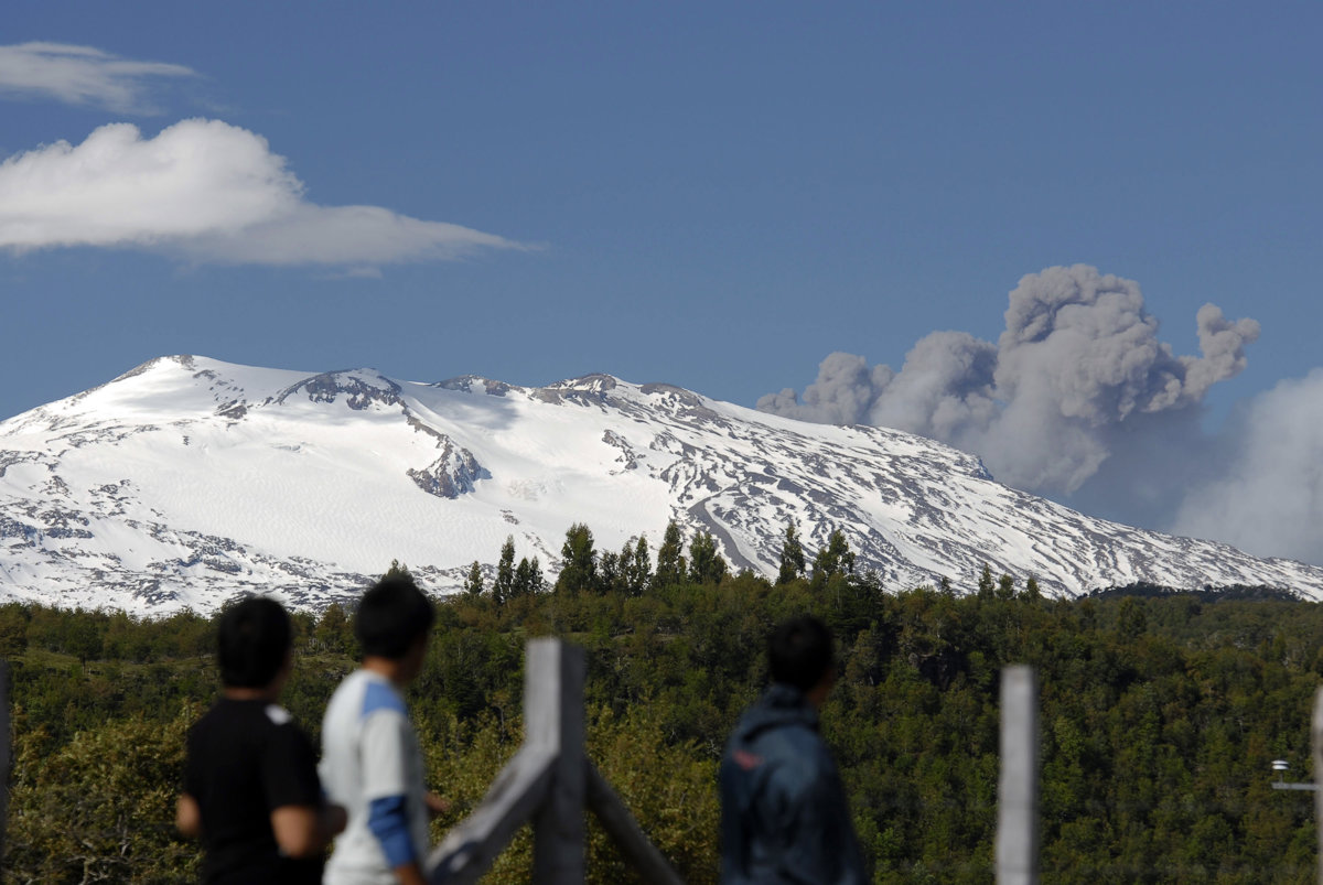 El Copahue: un volcán activo y en erupción para los amantes de la ...